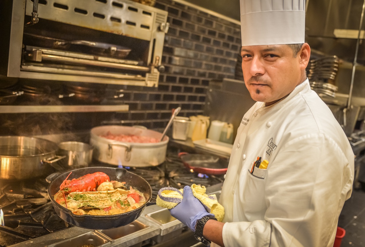 Ocean 44 Gallery | Explore Scottsdale's Finest Dining Ambiance